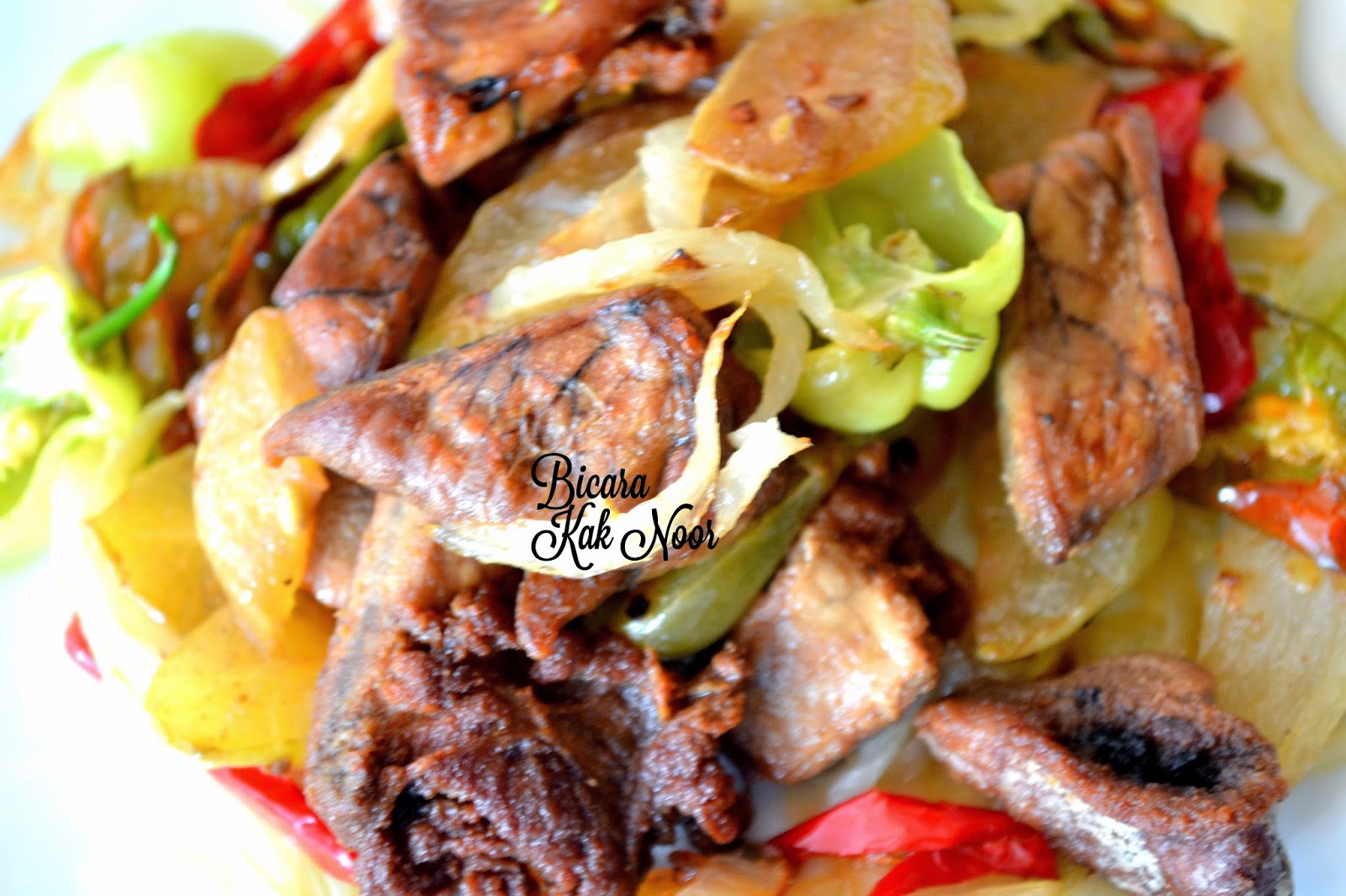 Telur Terubok Masin Goreng Dengan Belimbing & Asam - Dapur Kak Noor