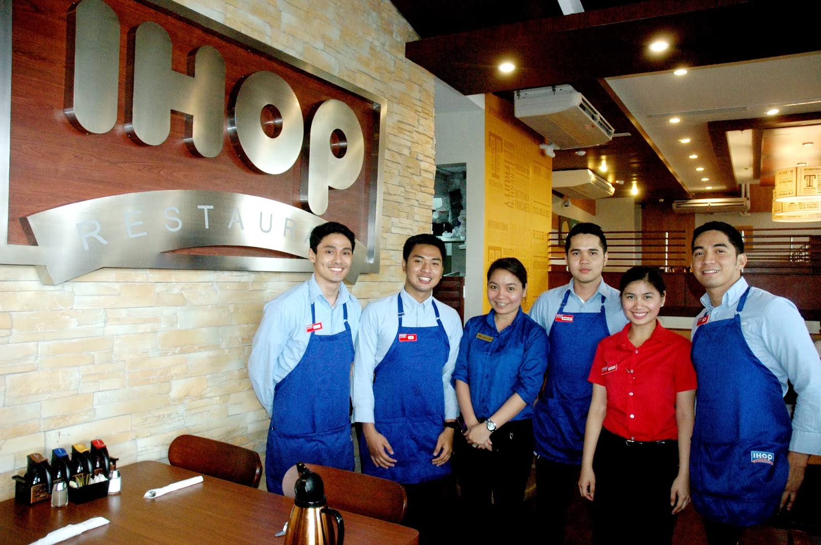 DUDE FOR FOOD: A Steak Lunch at IHOP