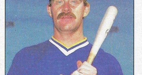 1985 Topps: #582 - Ken Phelps