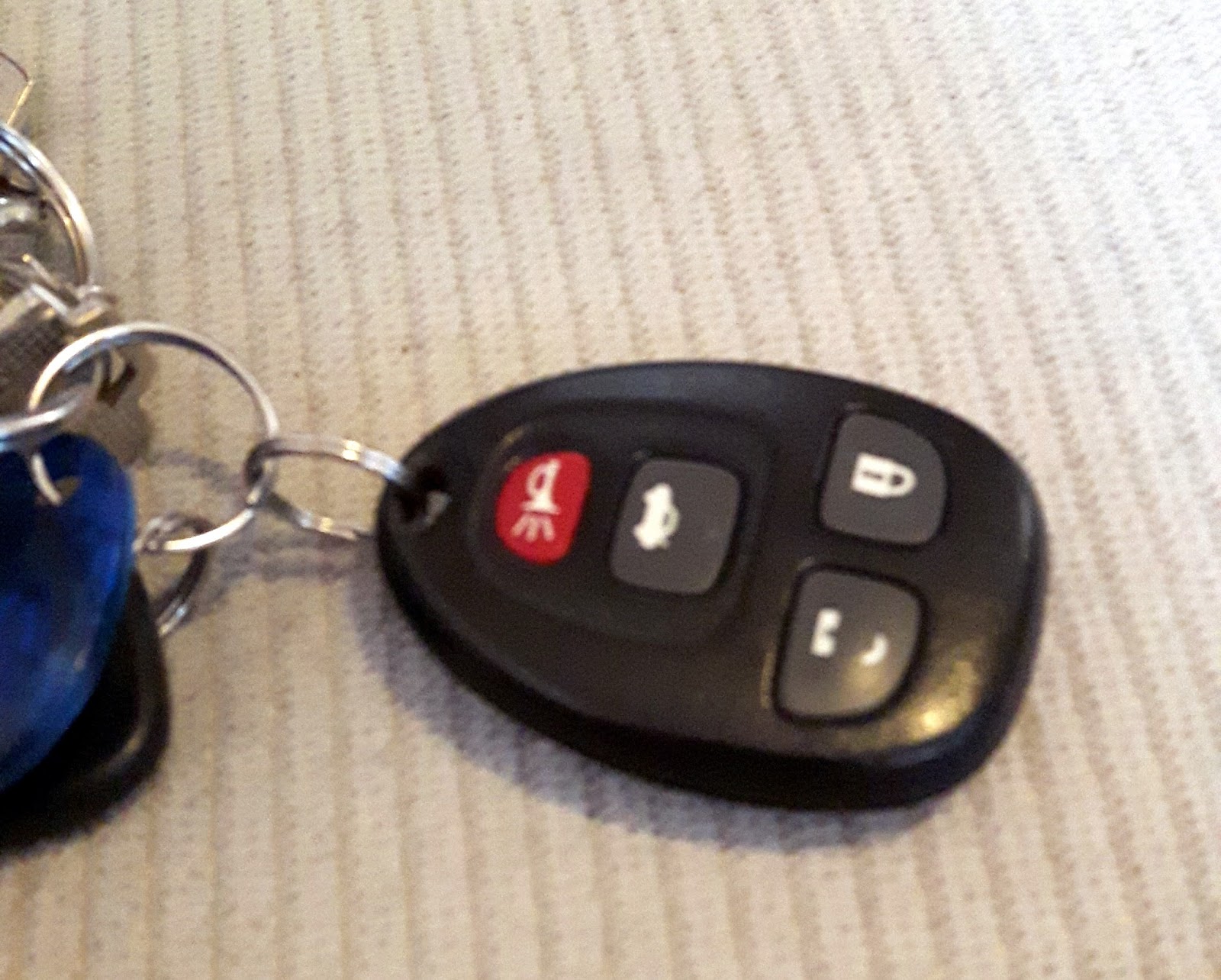 Reverse-engineering HCS-based rolling code keyfobs