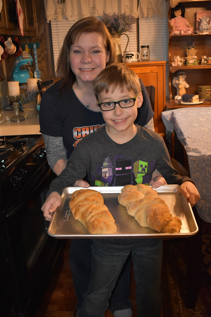 Figuring It Out 101: Kids Bake For Good-How to Bake Bread