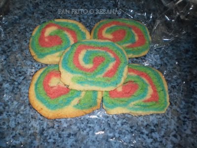 PAN FRITO O REBANÁS: GALLETAS DE COLORES