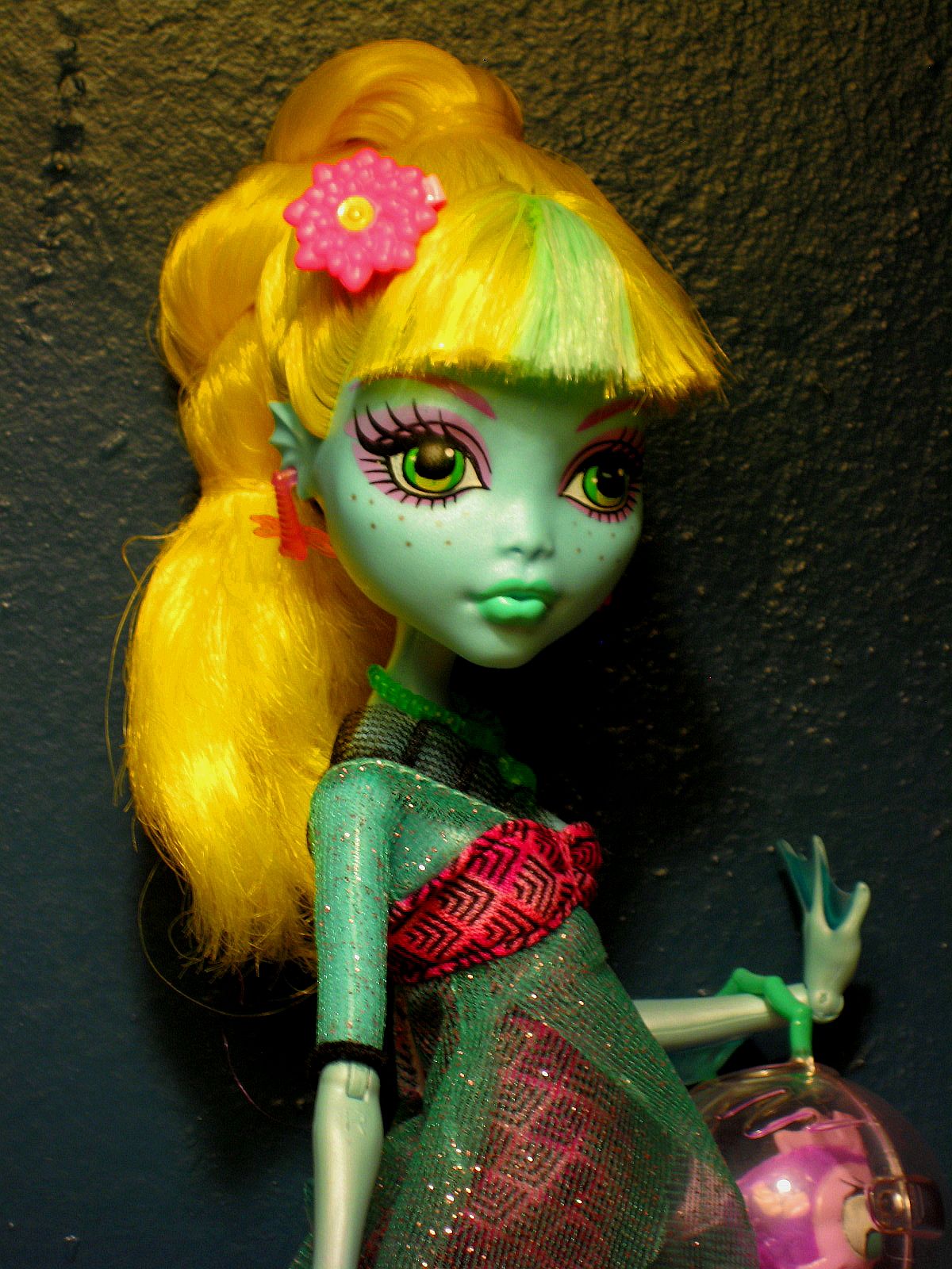Voicething: Review: 13 Wishes Lagoona Blue