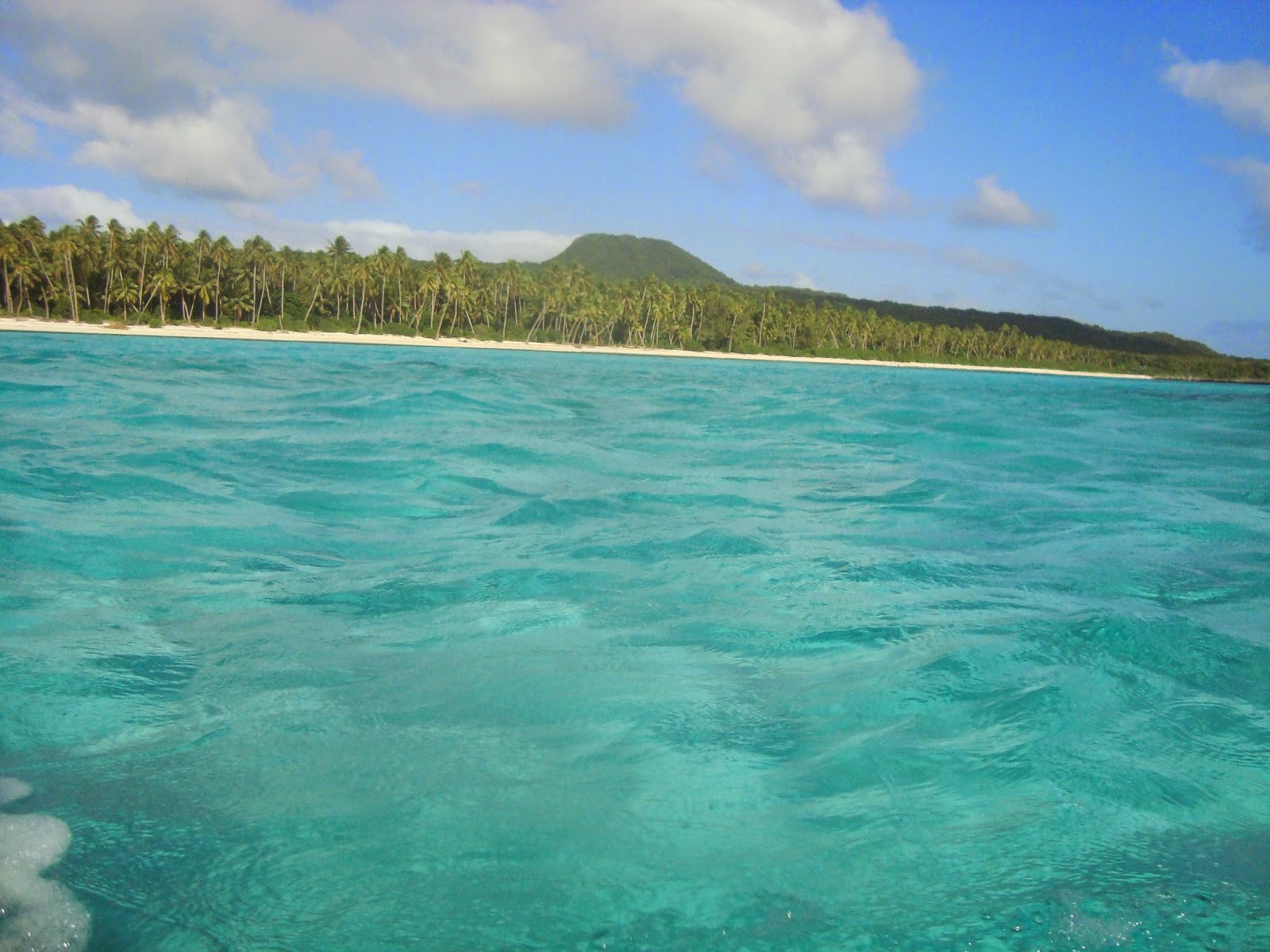 YACATA,KAIBU AND VATUVARA ISLANDS,LAND AND SEA : Jan 25, 2015