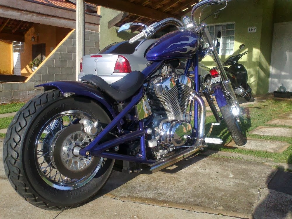 Customland: Brazilian Suzuki Intruder 1400 Chopper
