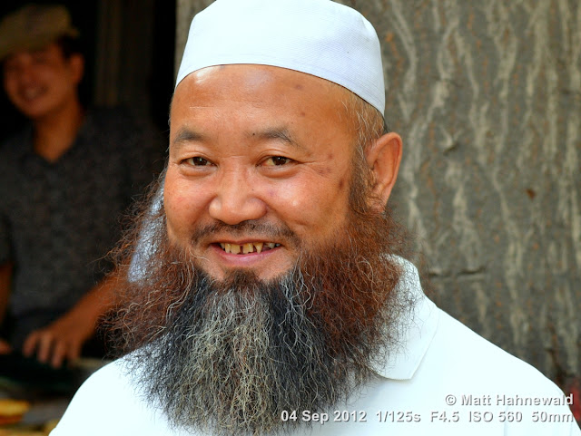 Facing the World: Praying with Chinese Hui Muslims