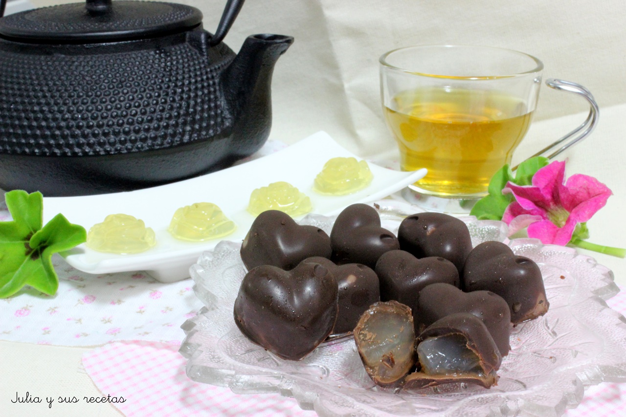 JULIA Y SUS RECETAS: Bombones de chocolate negro y té verde