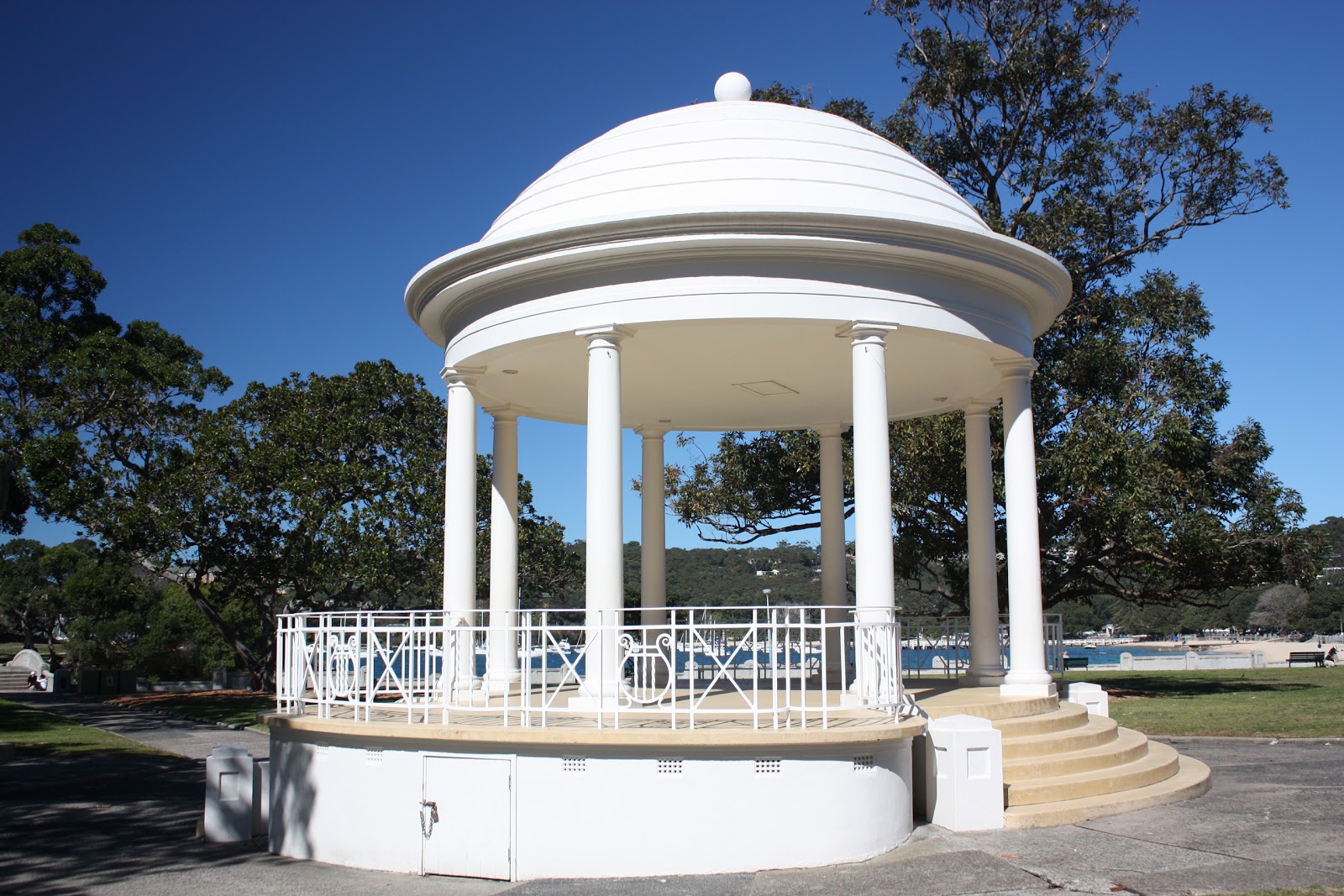Sydney - City and Suburbs: Mosman, Balmoral Beach, rotunda