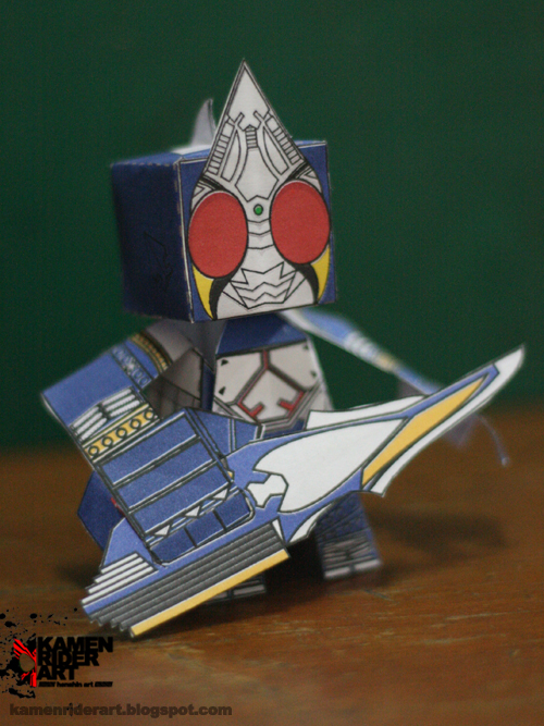 Kamen rider kuuga papercraft - paseshanghai