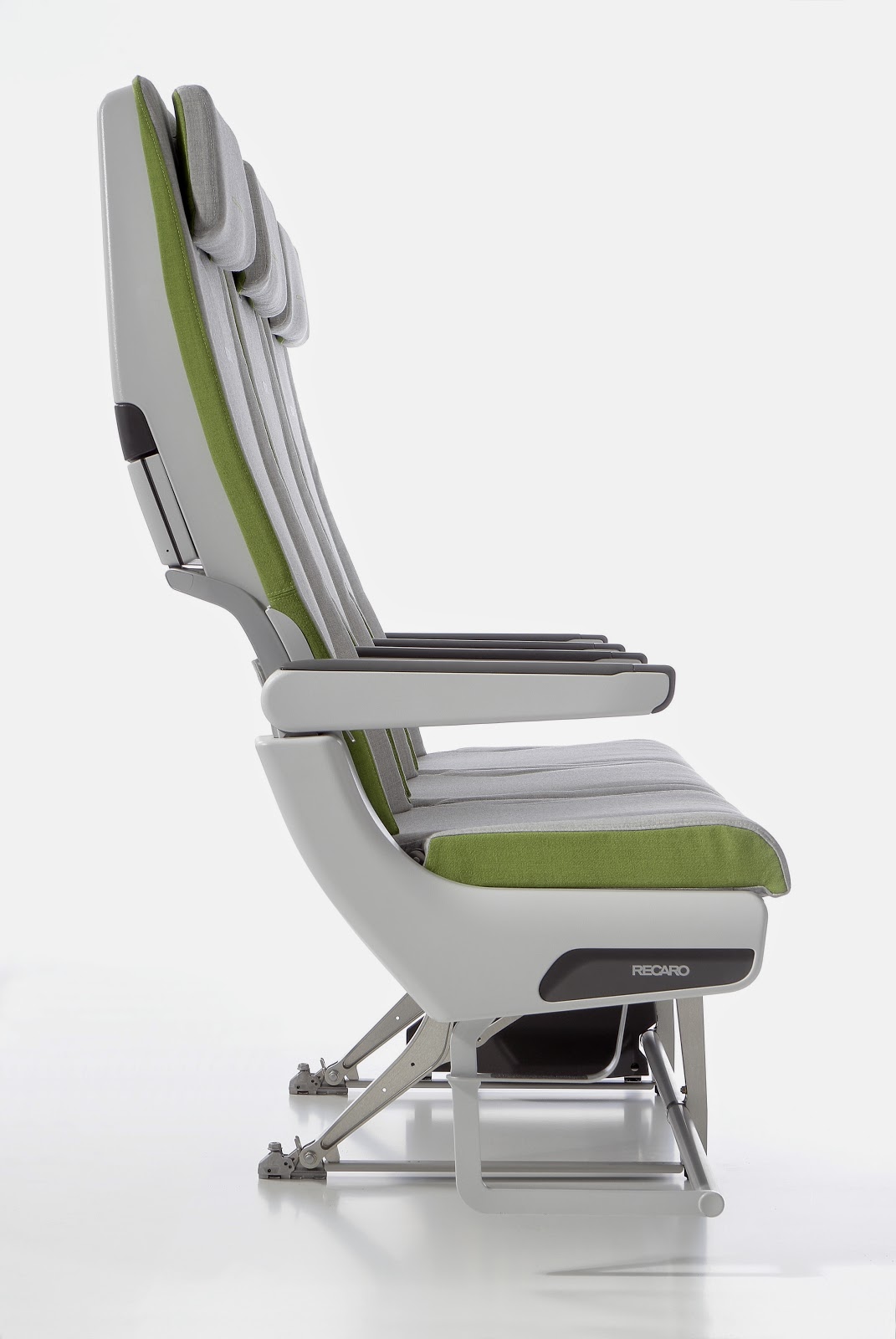 A350 XWB News: New Recaro seat included in the A350 Catalogue.