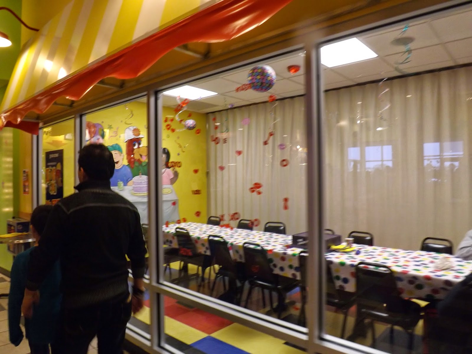 The Amazing Pizza Machine! Crank Out the Food and Fun! Review