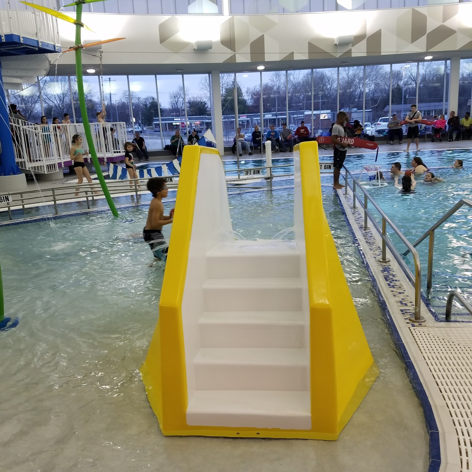 Play St. Louis: Indoor Aquatic Center at Maryland Heights Community Center