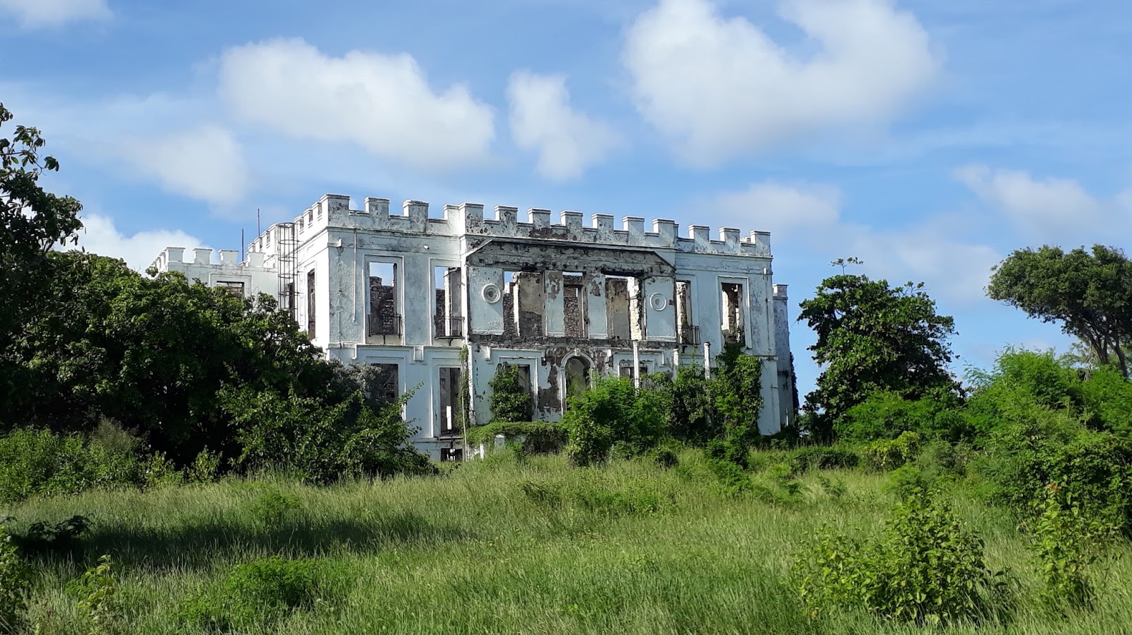 Travel with Kevin and Ruth: The ruins of Sam Lord's Castle