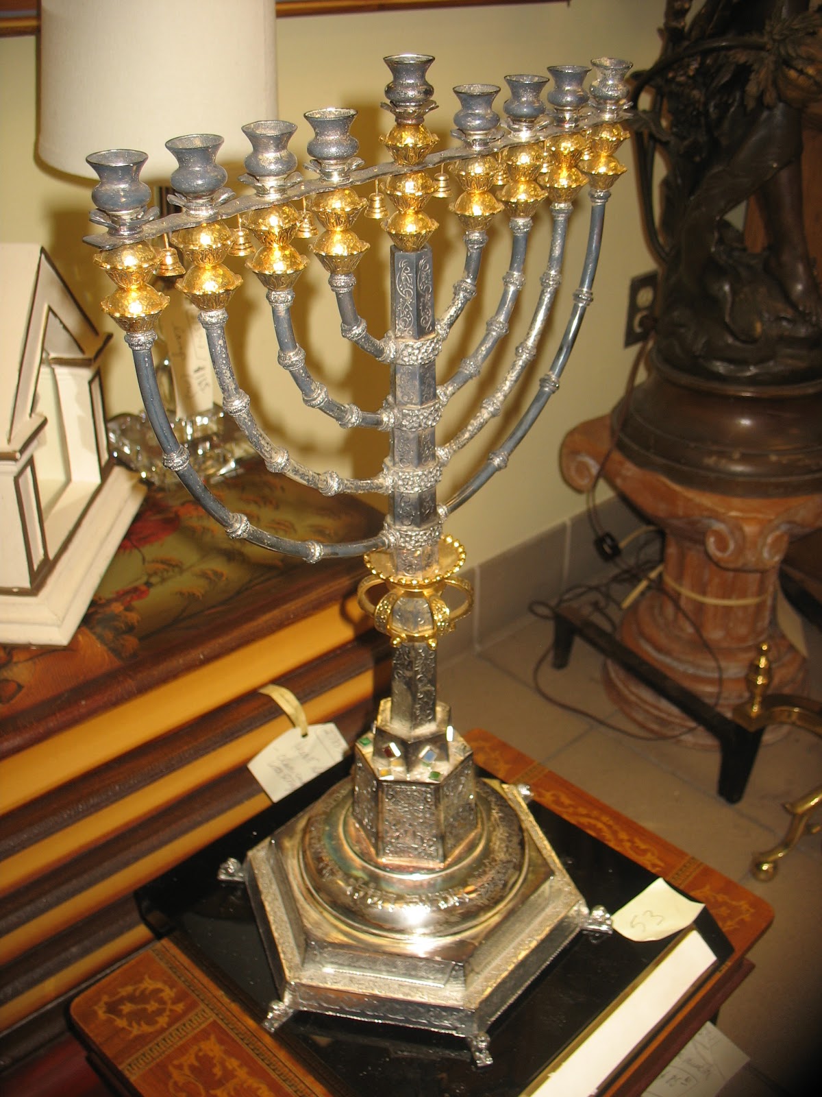 Boston Consignment click to: bostonconsigns.com: Manorah