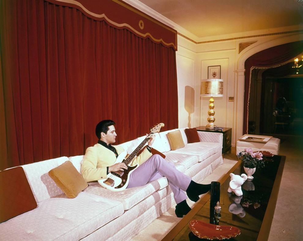 Rarely Seen Photographs of Elvis Presley From Between the 1950s and ...