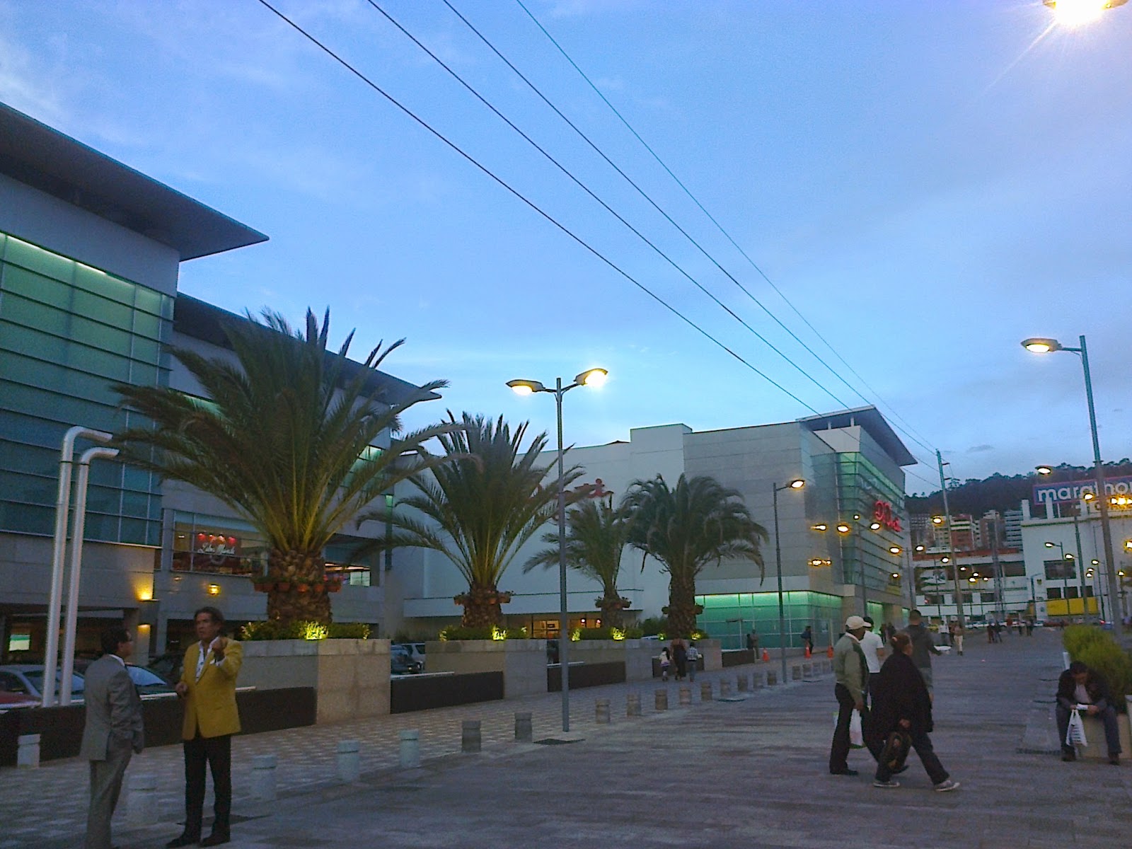 Centros Comerciales en Quito - Quicentro Shopping (Norte, Naciones Unidas)