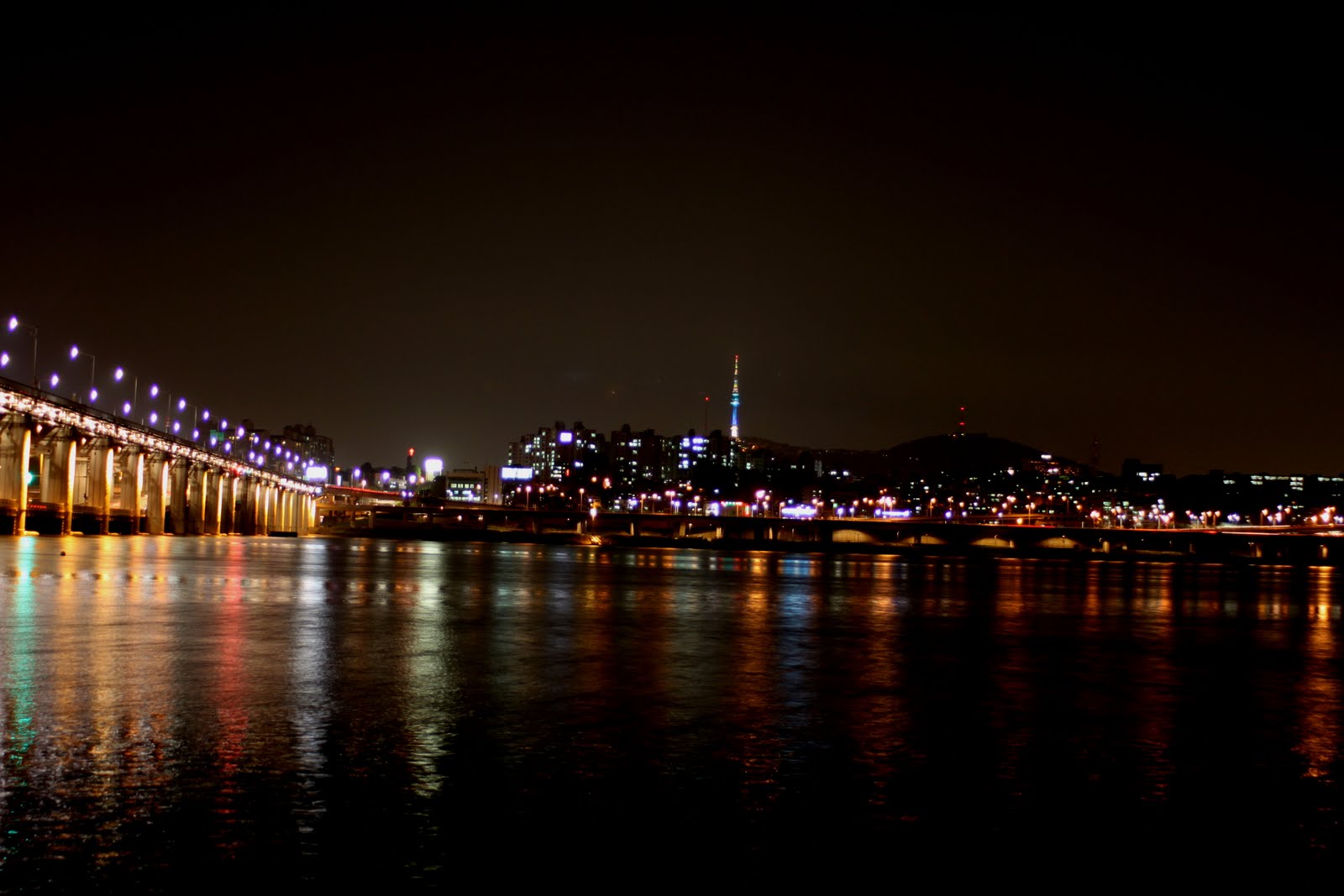 Banpo Bridge: Banpo Rainbow Bridge