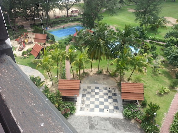 JALAN-JALAN: Awana Kijal