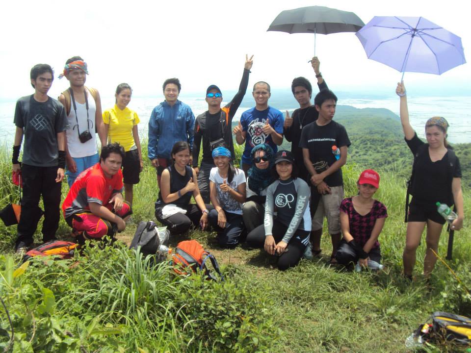 GalaeroEscapeTravels: Mt. Tagapo Day Hike: Gauging the Peak of Bamboo ...