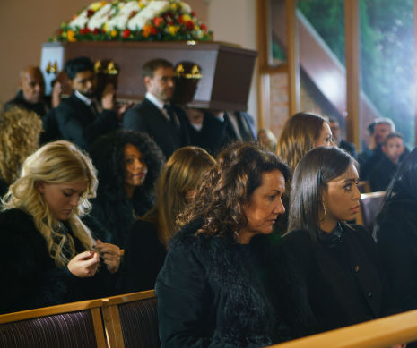 Steph returns to Coronation Street for Luke's funeral tonight