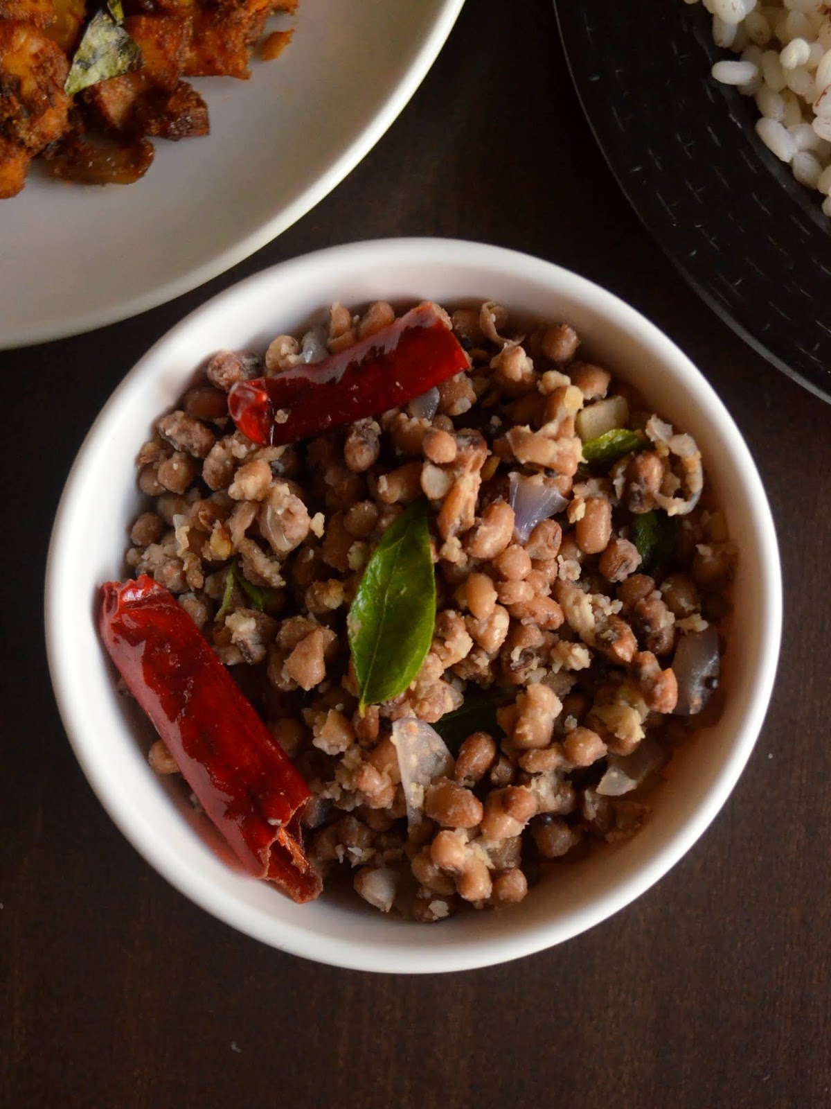Indulge...: Vanpayar Thoran | Kerala Style Red Cow Beans Thoran