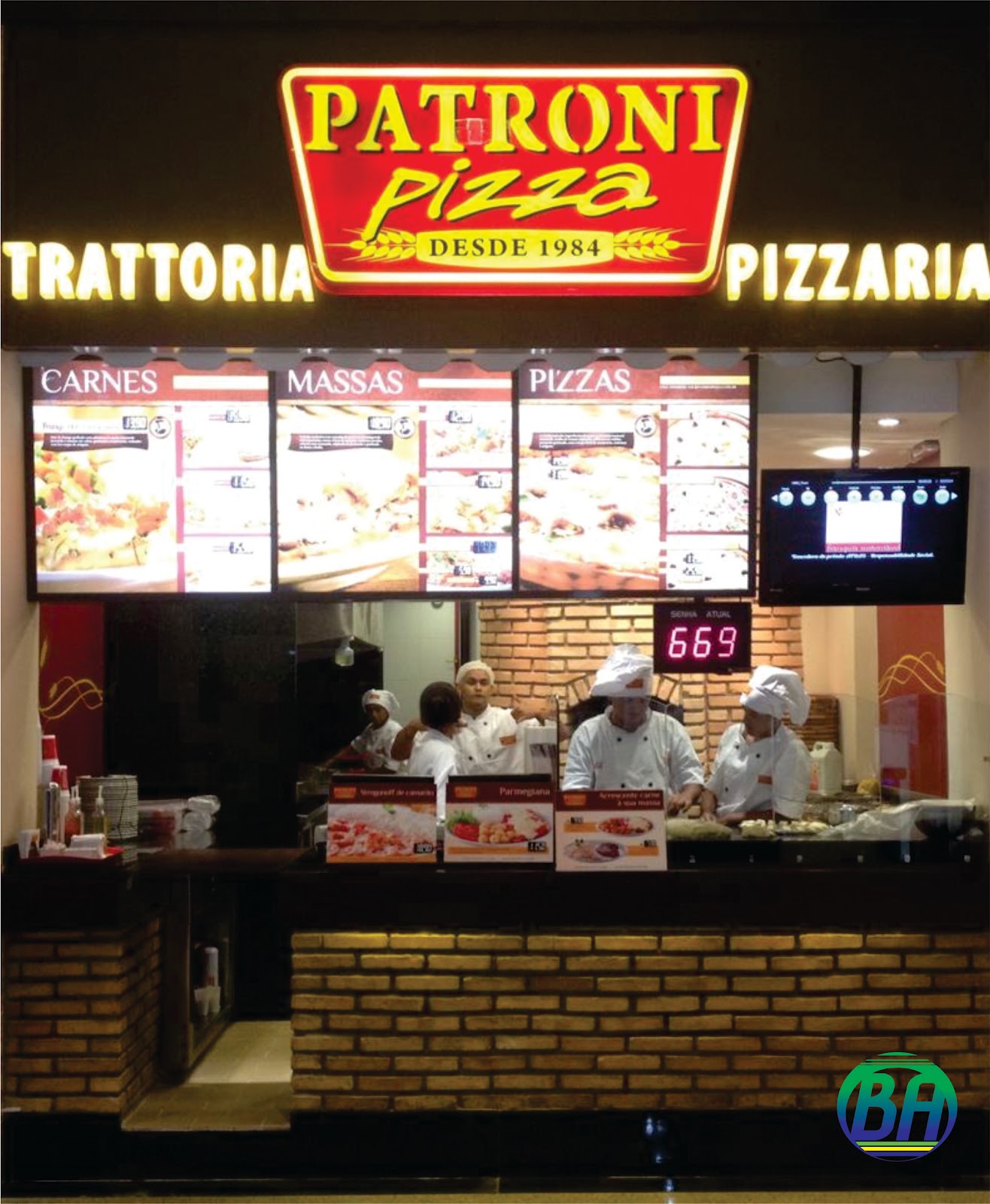 Blog de Altaneira: Apenas três lojas são abertas na Praça de ...