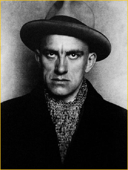 Poet'anarquista: POESIA - VLADIMIR MAIAKOVSKI