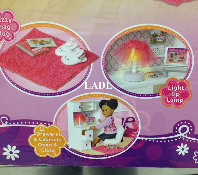 Living A Doll's Life : *In Store Report* New Desk Set - My Life As....