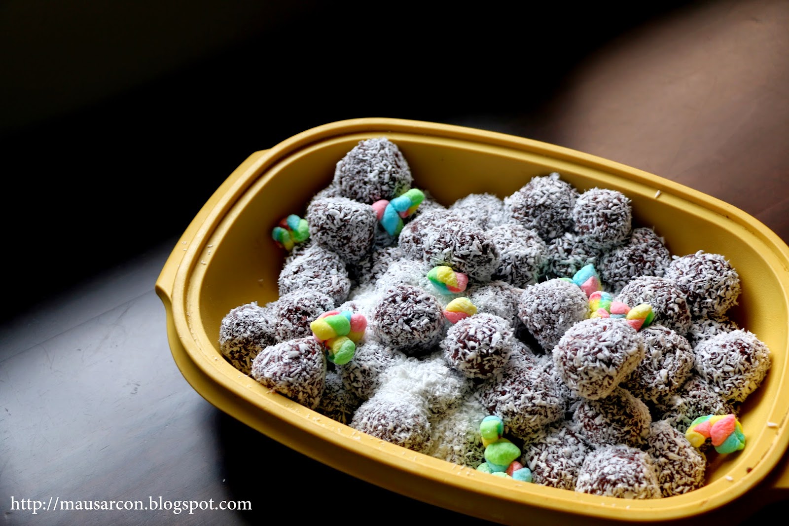 Mau Licks Life: Munchkins