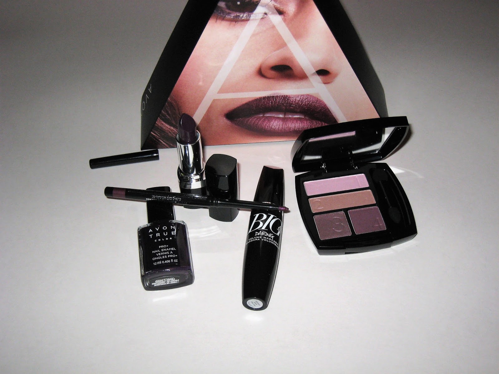 Erica's Fashion & Beauty: Unboxing My 1st Avon "A Box"