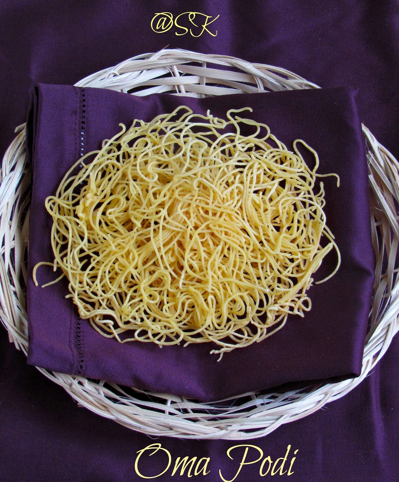 Savitha's Kitchen: Oma podi / ஓமப் பொடி / Sev / Easy Diwali recipes ...