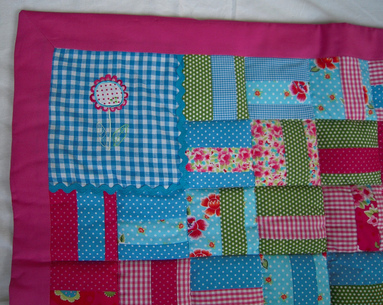 d'Inge: Patchwork-Babydecke Lena - pink (Blumen)