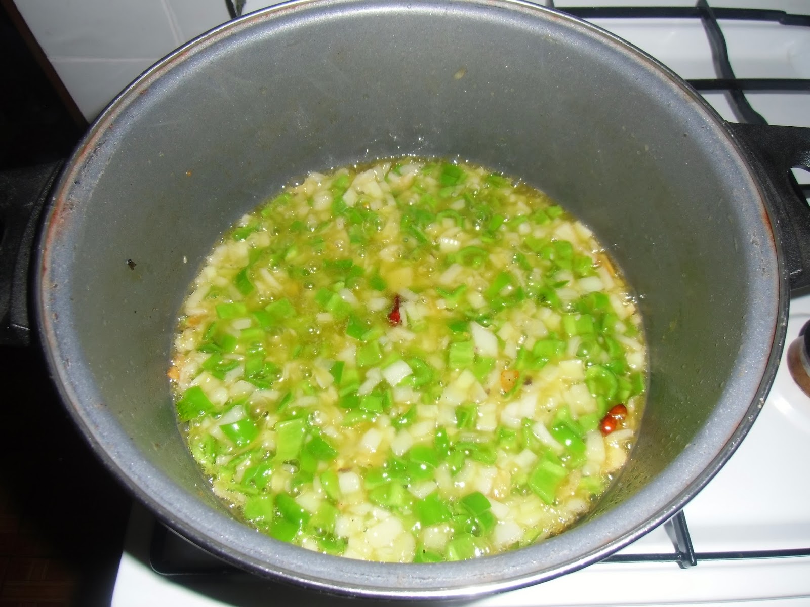 Mi Sartén: Pollo al ajillo con patatas alioli