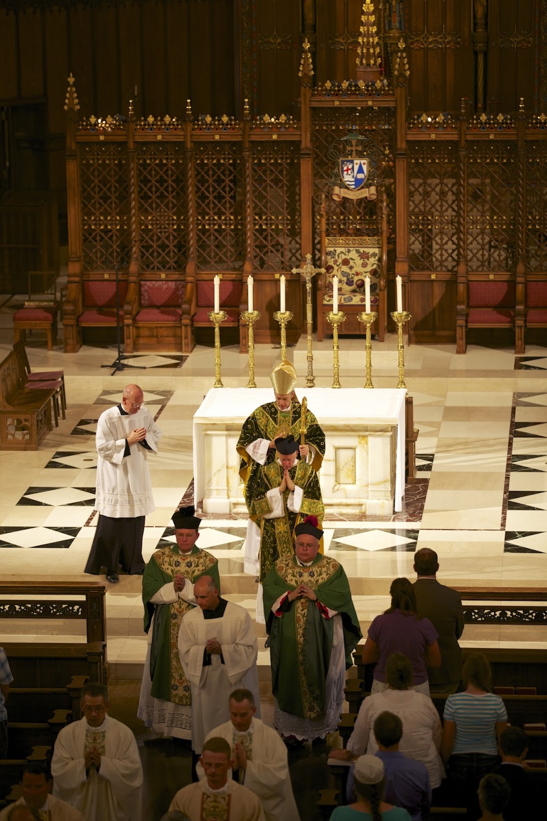 New Liturgical Movement: Pontifical Mass celebrated by Archbishop ...
