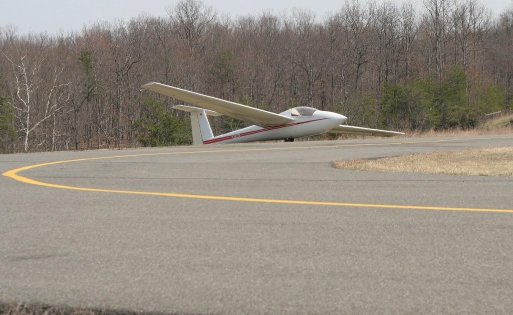 1200 AGL: 10th Glider Solo Completed