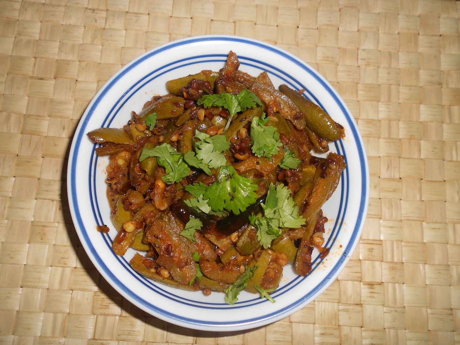 Swetha's Indian Vegetarian Cuisine: POTALS FRY