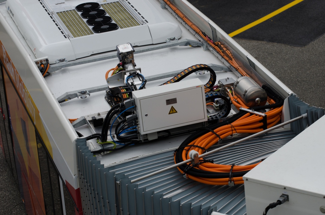 ABB unveil wireless electric bus with 15 sec Flash charging [VIDEO ...