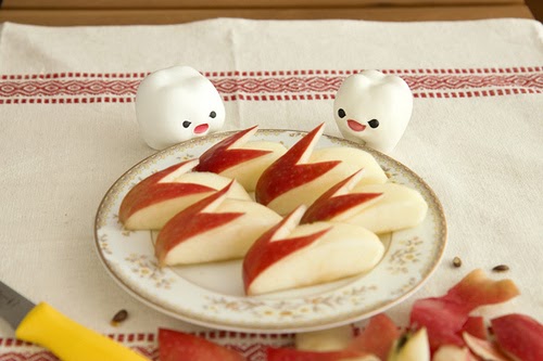 Dustbunnies: Apple Rabbits...