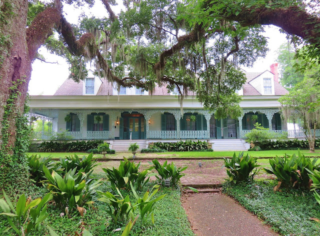 Linda Letters:: Friday: Natchez to Baton Rouge to New Orleans