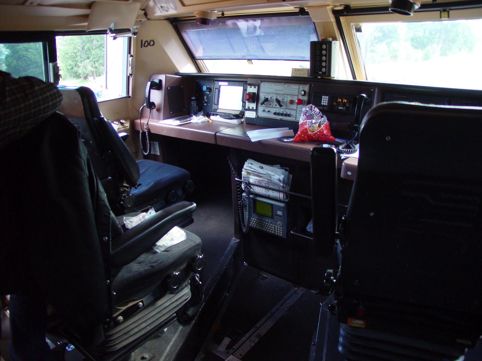 Milepost 154: A Train Blog: Inside an Amtrak GE P42DC Locomotive