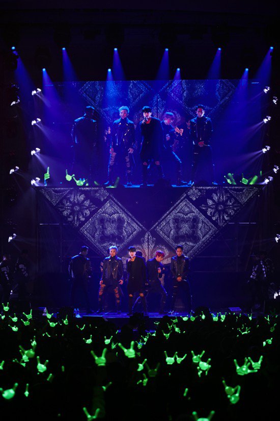 B.A.P regresa con su comeback show "Matrix" | Kpop Replay