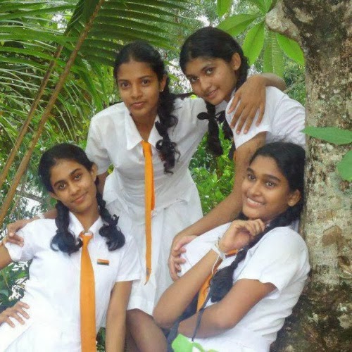 sri lankan girls 99: sri lankan school smol girls - podi kello