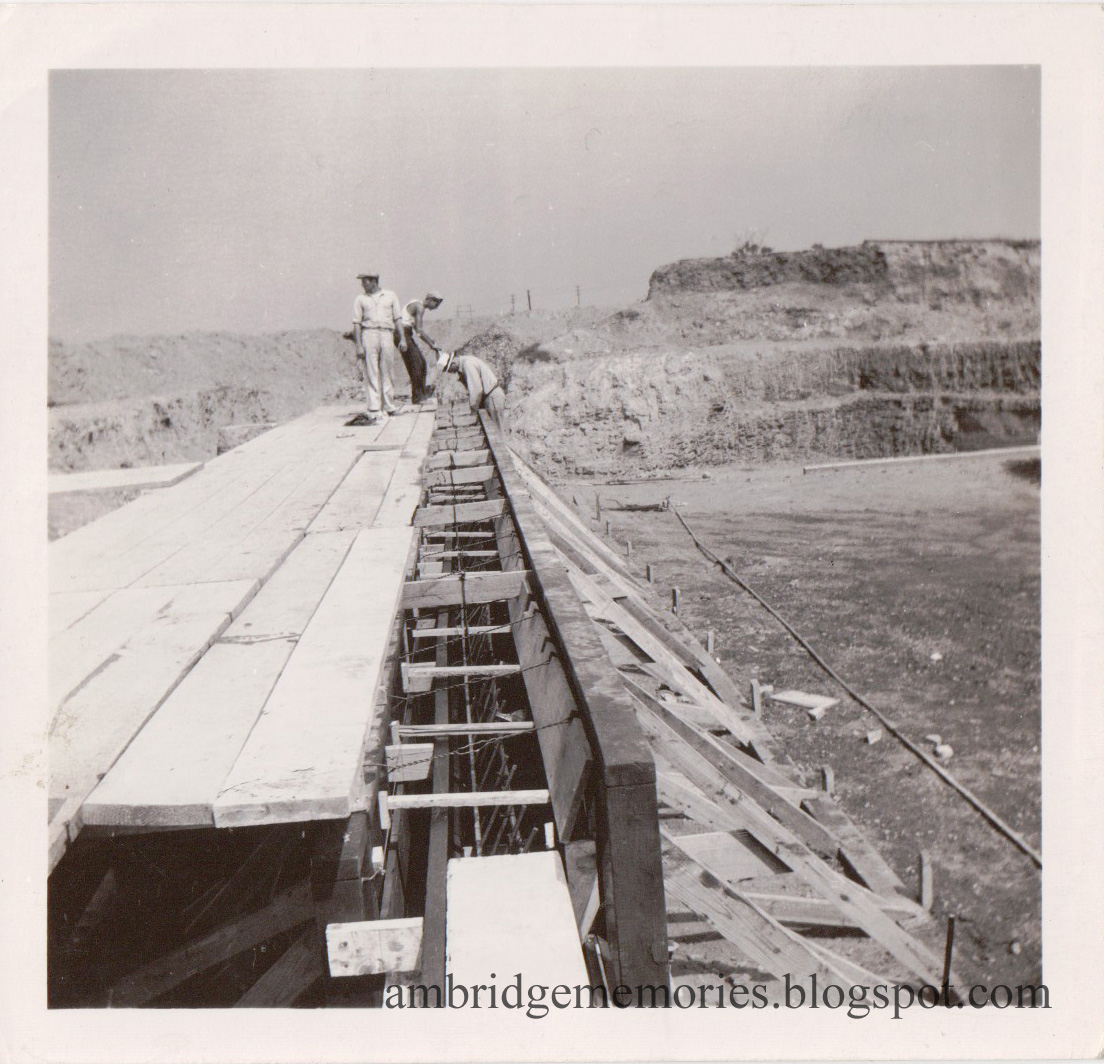 Ambridge Memories: Ambridge Borough Swimming Pool construction, 1939 ...