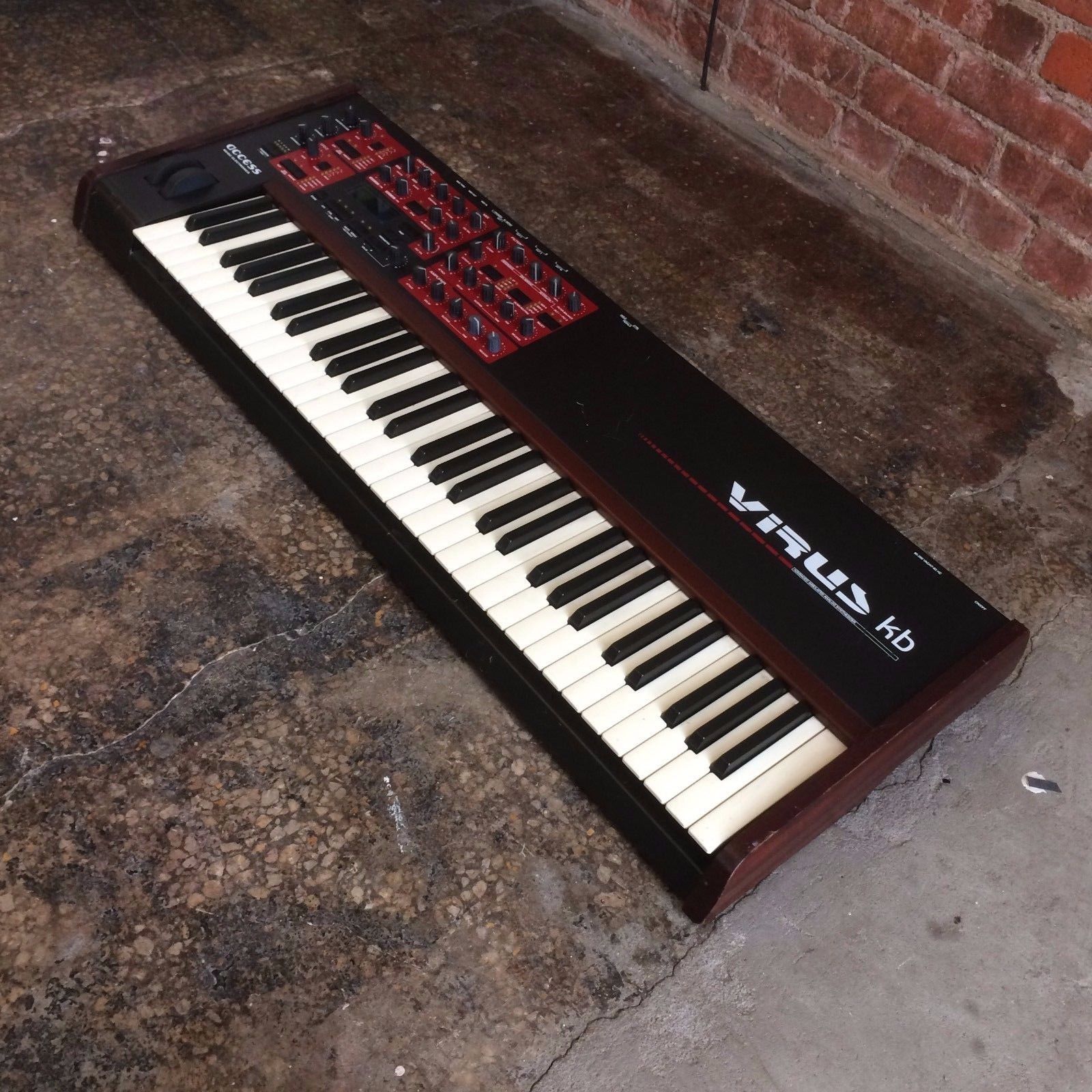 MATRIXSYNTH: Access Virus KB Synthesizer SN 19900097