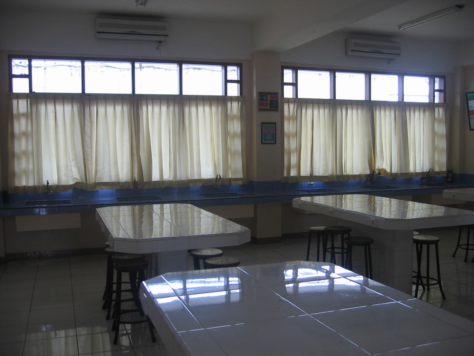 Desain Laboratorium Fisika ~ PHYSICH LEARNING