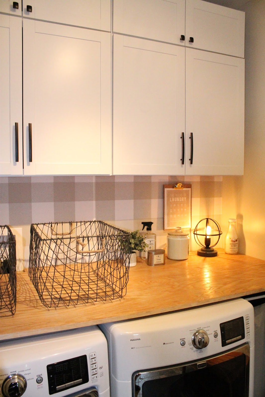 DIY Buffalo Plaid Wallpaper Backsplash - The Unique Nest