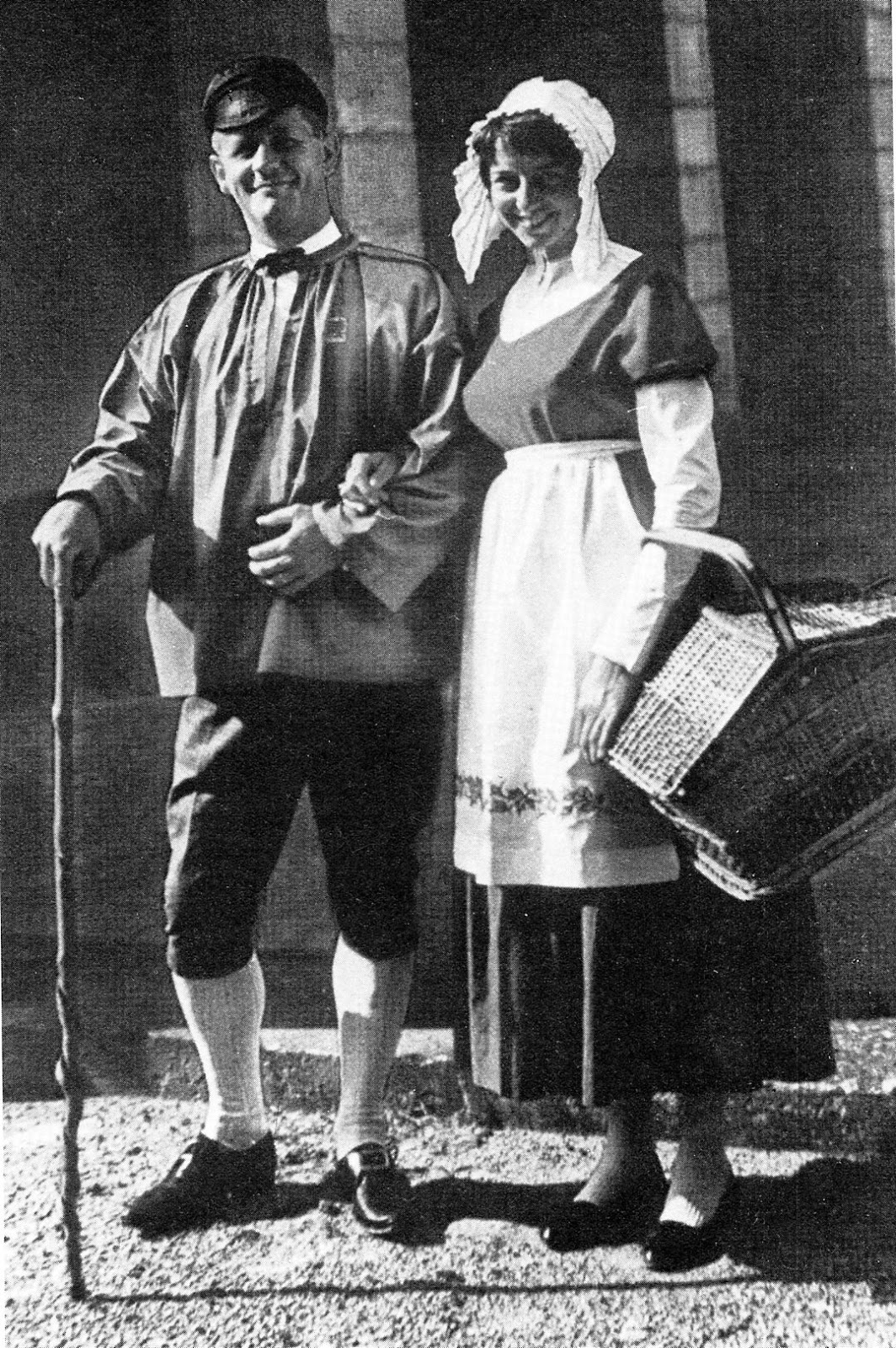 FolkCostume&Embroidery: Overview of the Folk Costumes of Europe