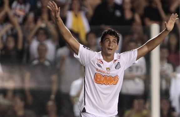 AC Milan plays down Ganso link | inside World Soccer