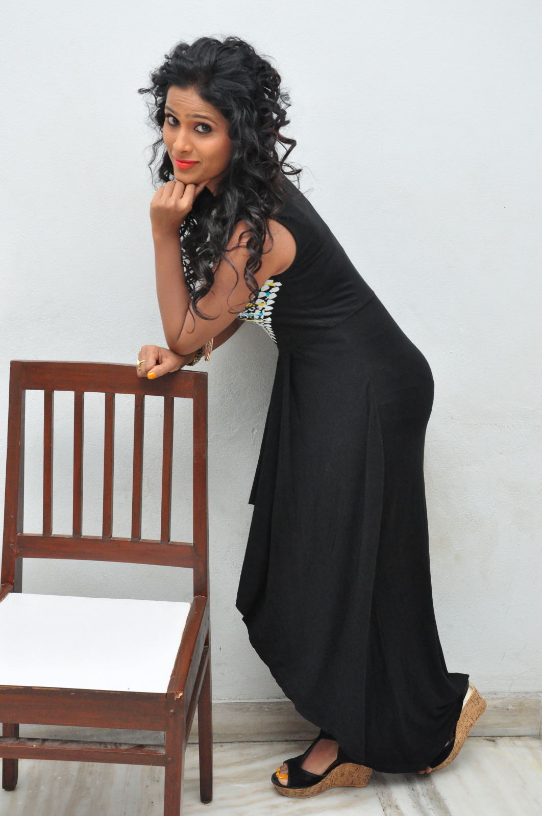 Anchor Prashanthi Latest Photoshoot - Latest Movie Updates, Movie ...