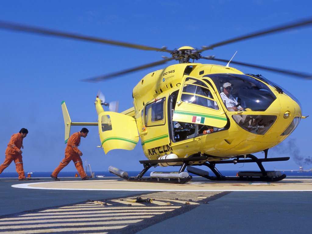 ASAS & ¨FLAPS: Helicopter - EC145 é escolhido helicóptero do ano